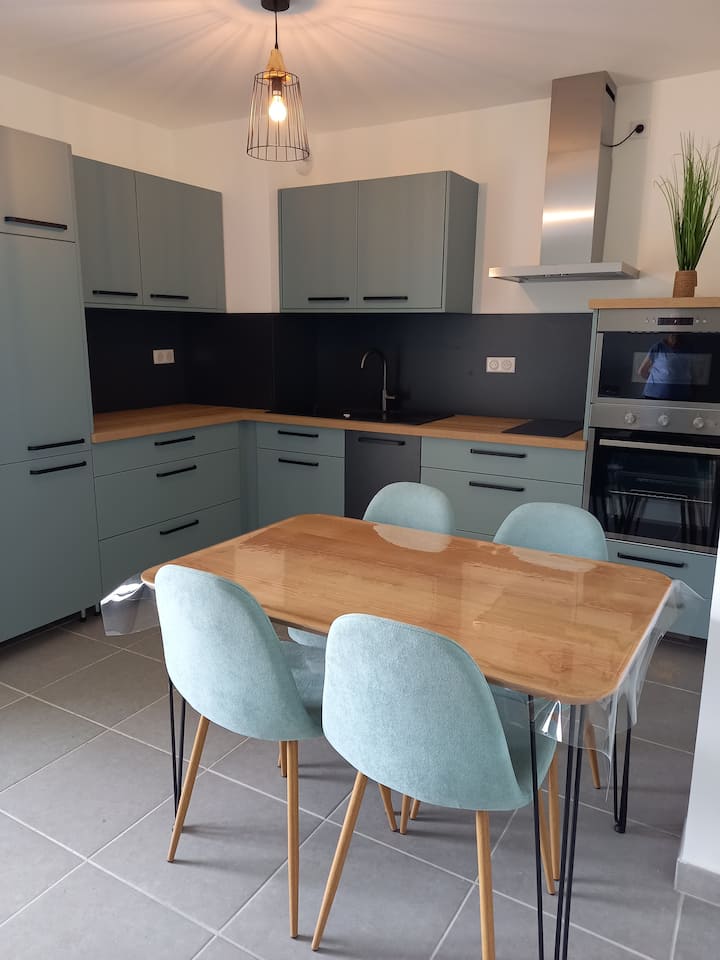 T2 Neuf, Garage Terrasse Clim Ascenseur, Jolie Vue - Aubenas