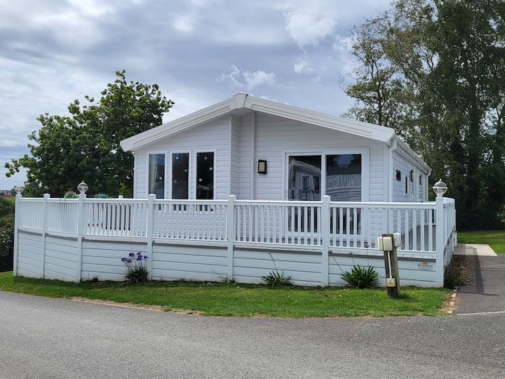 Stunning Lodge, St Helens Iow. Beach Access & Pool - Bembridge
