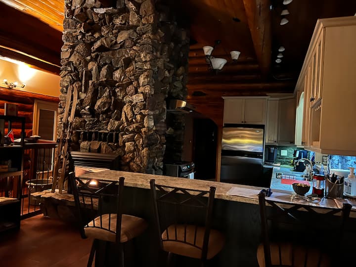 Kamloops House Vacation Rentals - British Columbia, Canada | Airbnb