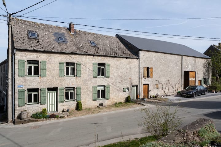 Kindvriendelijk Vakantieverblijf In Ferme Petrus - Couvin