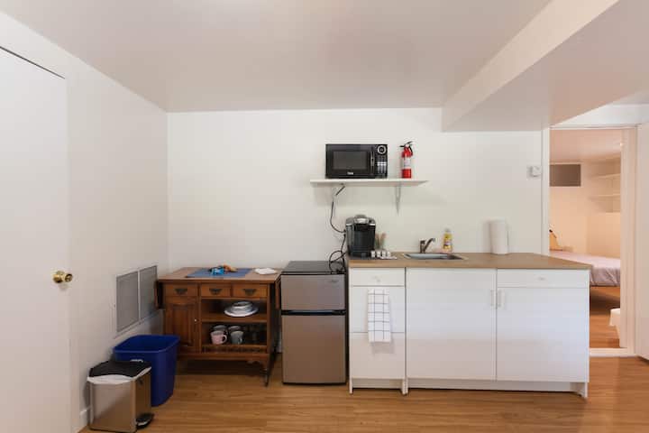 Quiet, Private Guest Suite Near Downtown - San Diego, CA