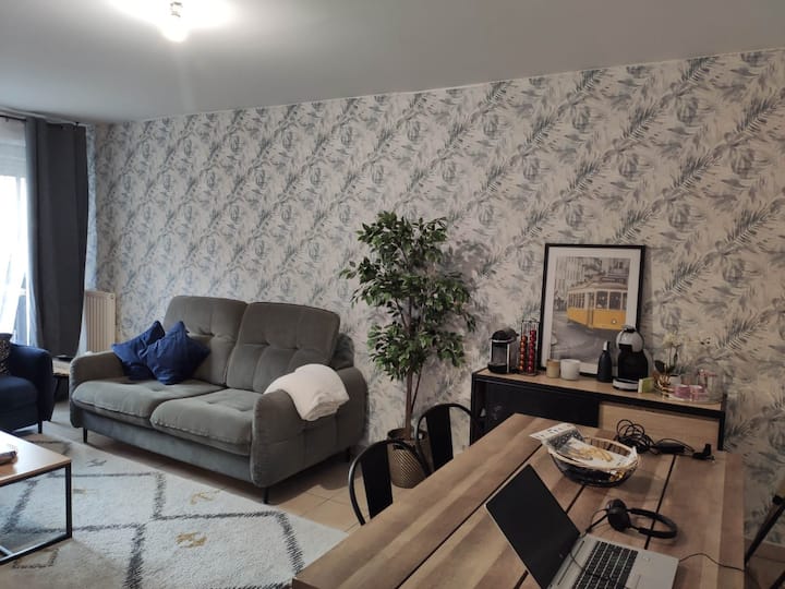 Super Apparemment Avec Parking - Guyancourt