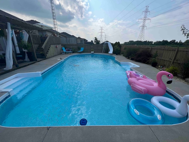 Magical, Oasis Heated Inground Pool, Hottub &Fun - Chatham-Kent