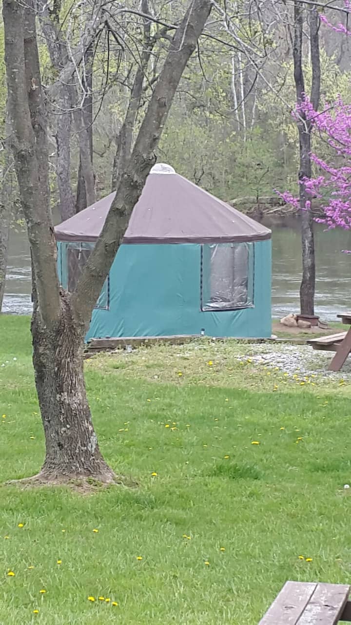 Cherokee Rose Yurt @ #1 Rock Tavern River Kamp - Luray, VA