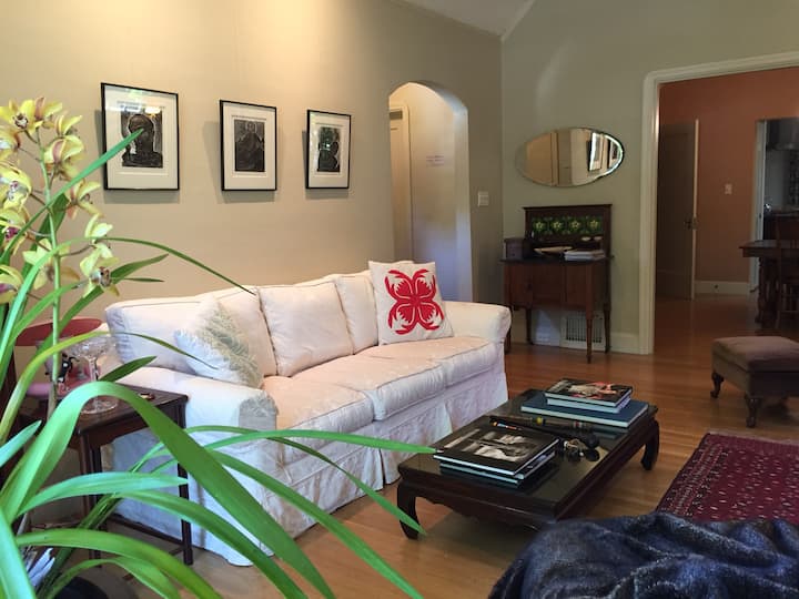 Lovely Sunny Spacious Home In Coveted Neighborhood - Piedmont, CA