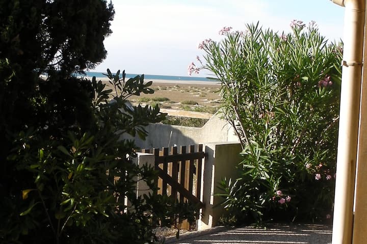 Villa 422   Vue Directe Et Accès à Pied à La Mer - Gruissan