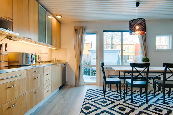 Large 30 Sqm Room With Toilet - Stockholm