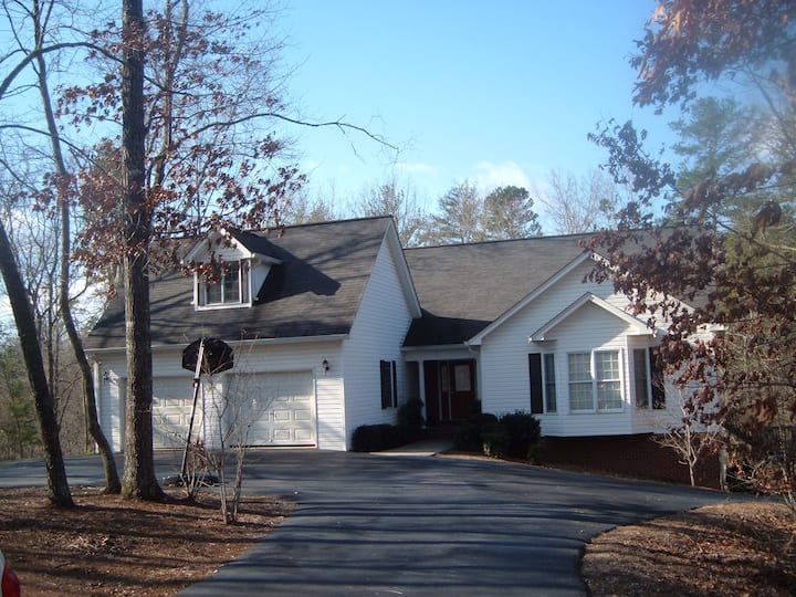 Treetop Cottage - Dahlonega, GA