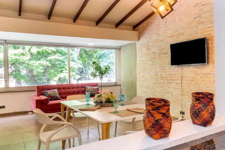 Business- Family Unit Great Wifi – Quiet & Comfort - Cali