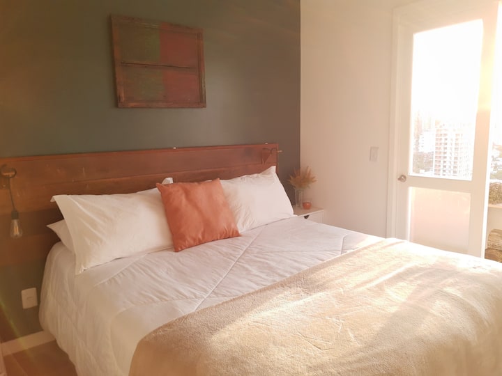 Sacada Com Pôr Do Sol No Coração De Bento - Bento Gonçalves