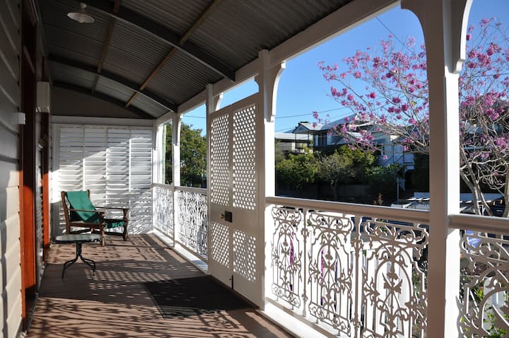 Charming West End Queenslander For Longer Stays - Brisbane
