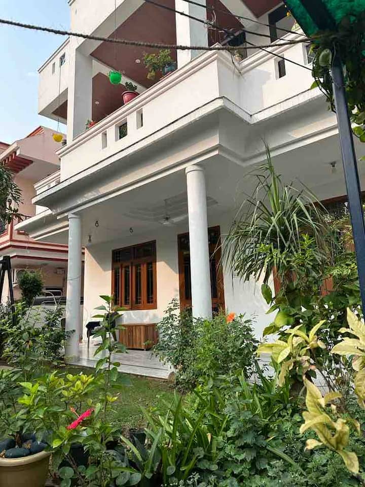 Diamond’s Dwell - Jaipur