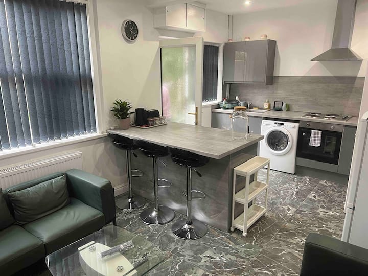 5-bedroom En-suite With Loft Studio - Stoke-on-Trent