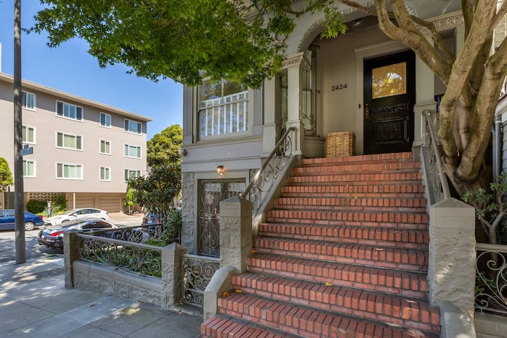 Fabulous Classic Victorian Home In Pacific Heights - San Francisco, CA