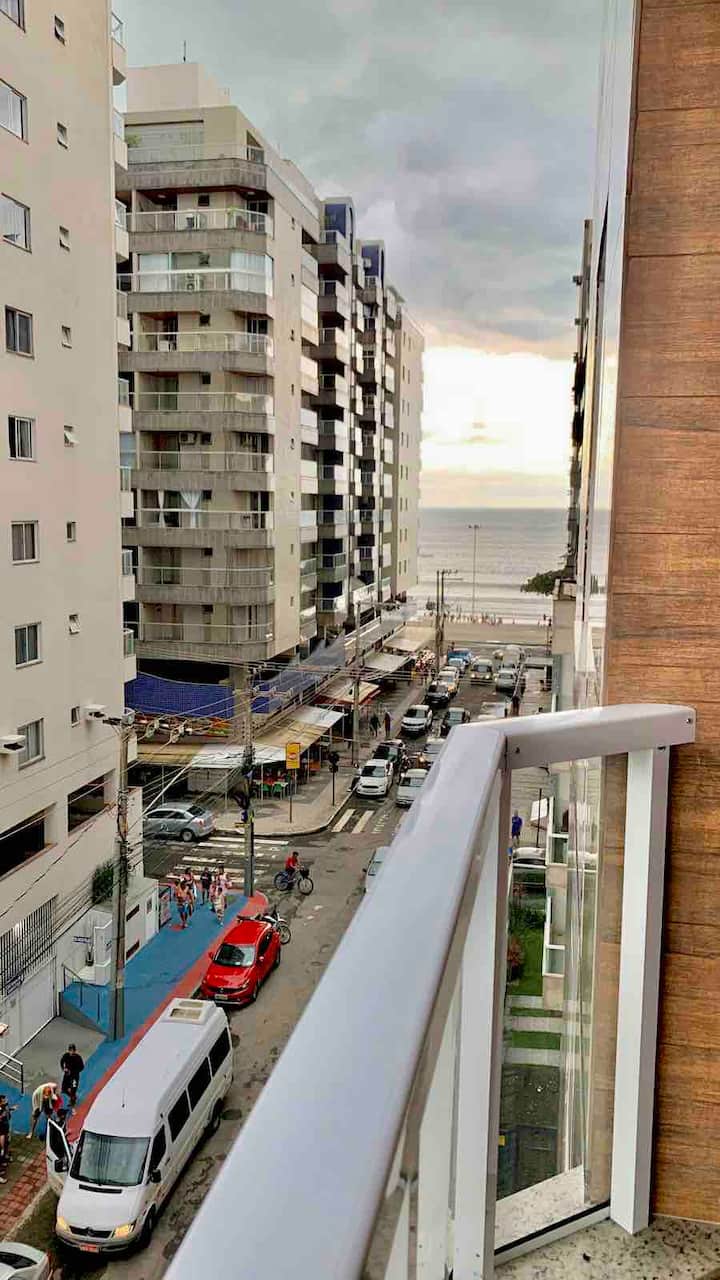 Ap Com Vista Do Mar A Poucos Metros Da Praia - Guarapari
