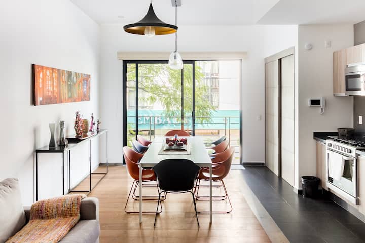 Spacious Roma Apartment W/ Private Terrace & Grill - Mexico City
