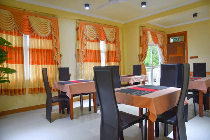 Nalaveshi Inn - Huraa - Maldives