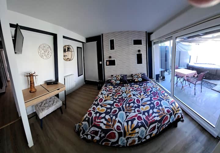 Suite Parentale Indépendante Donnant Sur Jardin - Le Mans