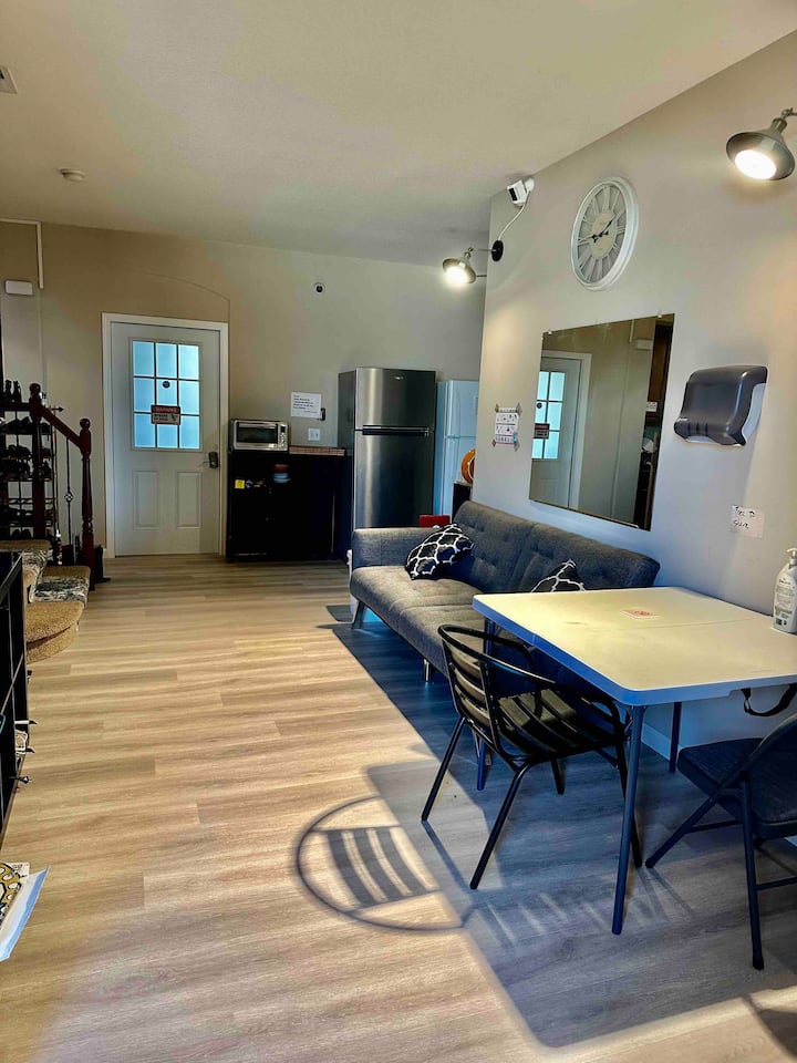 Downstairs Full And Twin Bed Private 43” Tv - Elk Grove, CA