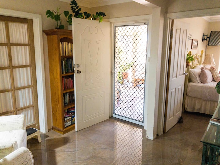 A★beautiful★ Retreat★ Stylish ★Relax★ Work★ Travel - Geraldton