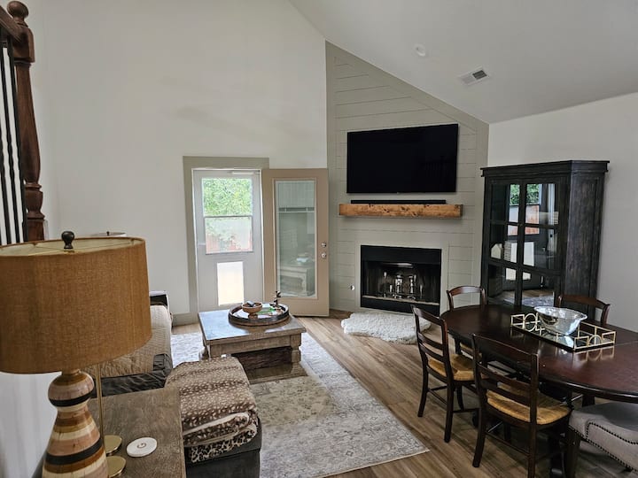 Eastside Townhouse - Fayetteville, AR