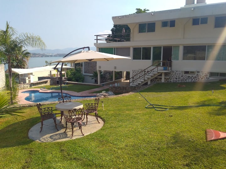 Casa Con Alberca A 1 Calle Del Lago - Tequesquitengo