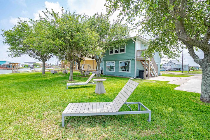 The Luma House On Salt Lake Amazing Sunrise - Rockport, TX