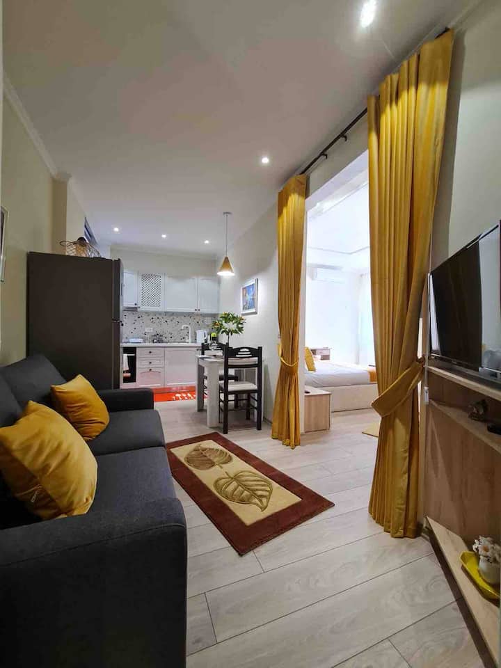 Stylish Tirana 1b/1b Apt – 10 Min To Skanderbeg Sq - Tirana