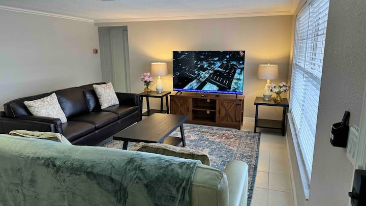 Zyon Cozy Home With Private Pool - New Port Richey, FL