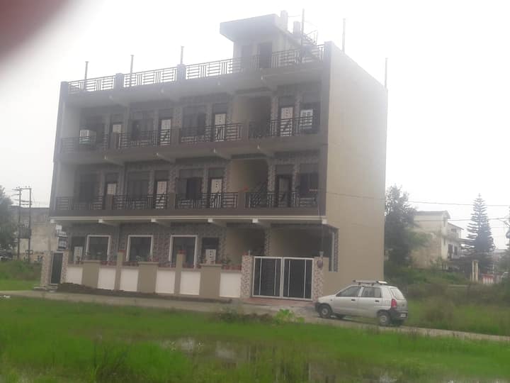 Tinaya Paradise Home Stay - Dehradun