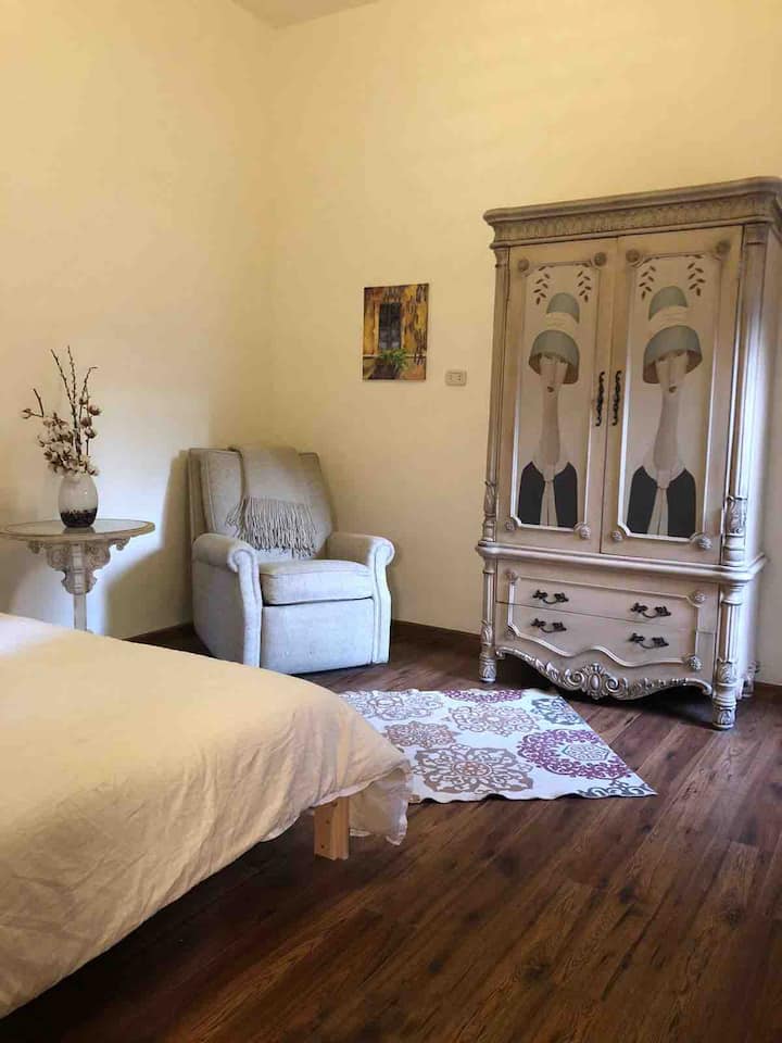 Private Renovated Studio With Patio - Amman