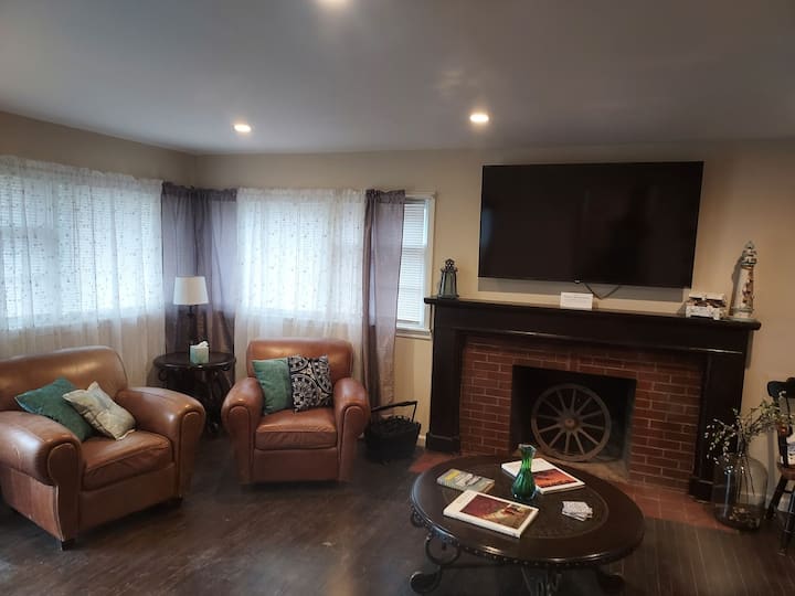 Whole House 3 Br/2ba Up To 6 Guests - Cairo, IL