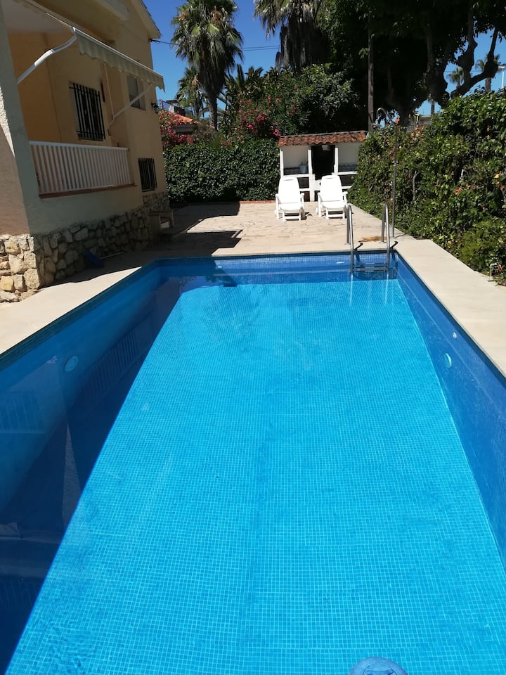 Villa Con Piscina Privada  A 90 M. Playa. - Benicarló