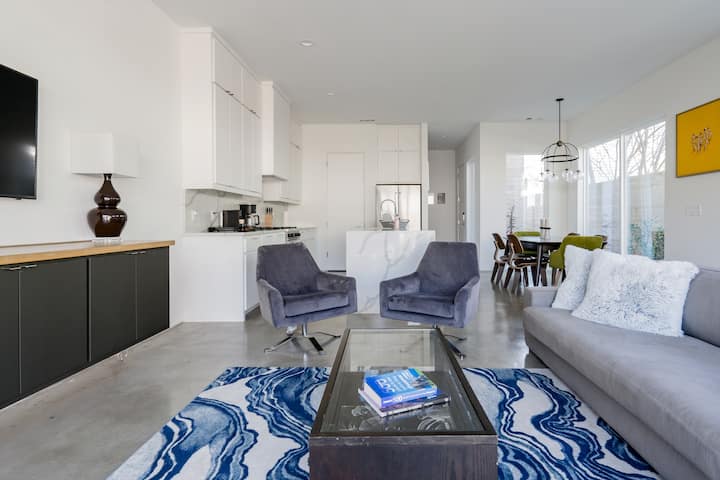 6br/6bath Double Brand New Modern Townhomes - Dallas, TX