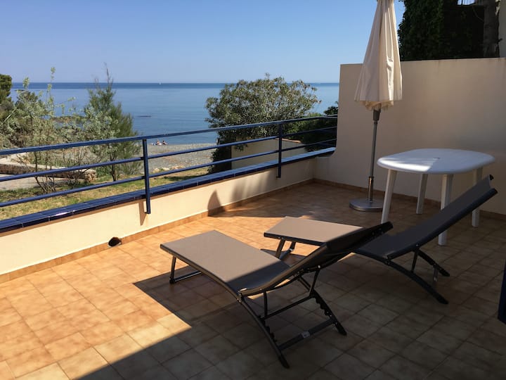 Sur La Plage . Vue Sur Mer - Espagne