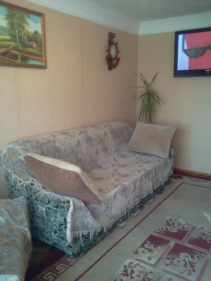 2 комнатная квартира, 15 минут до центра Киева - Бровары