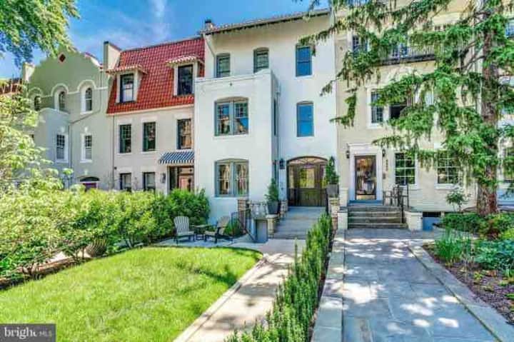 Private Bedroom In Kalorama Neighborhood - Washington D. C., DC