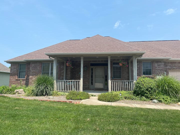 Cozy Family Home Near Restaurants And Depauw - DePauw University, Greencastle