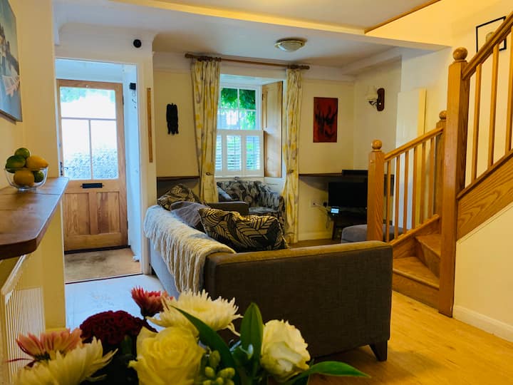 No.12 Broad St - Maypole Cottages - Padstow Centre - Padstow