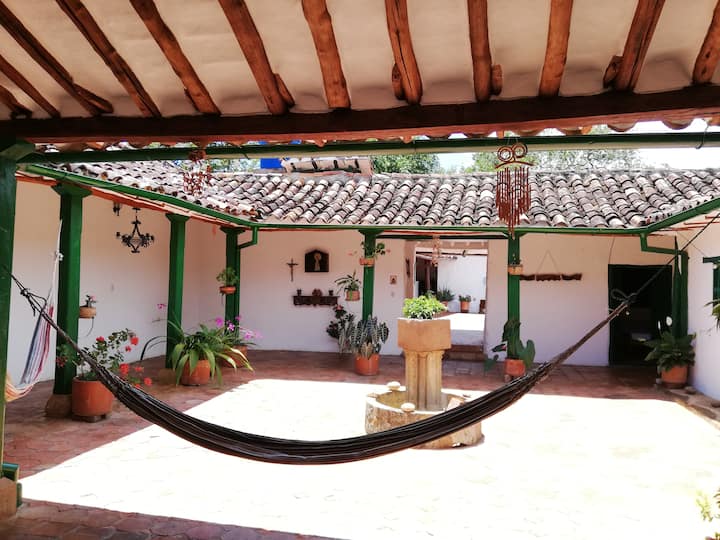 Casa Barichara A Dos Cuadras Del Parque Principal - Barichara