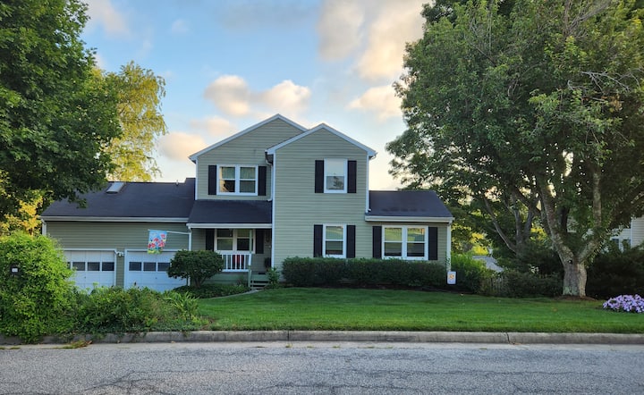 Home In Blacksburg! Football Games And More. - Blacksburg, VA