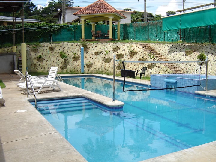 Luxury Home With Pool In The Best Neighborhood - Panama City