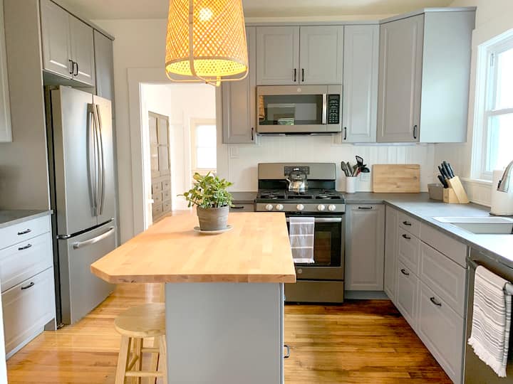 Easy Tides - Beach Bungalow - Boston, MA