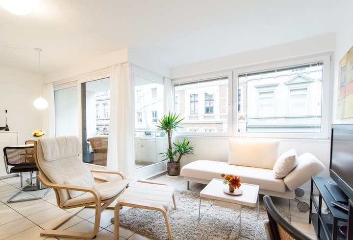 Stylish Luxury Balcony Apartment - Neuss