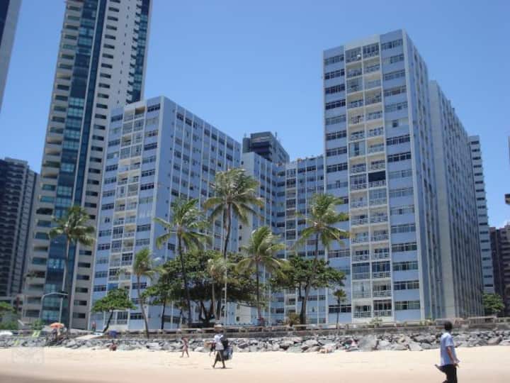 Apto Na Av. Boa Viagem,cama D Casal -A- - Boa Viagem