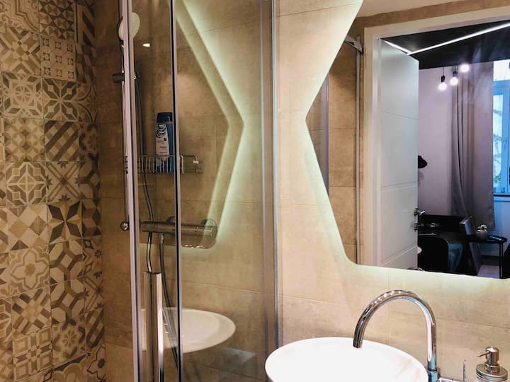 Zeus Design Mini Apartment - Vienna