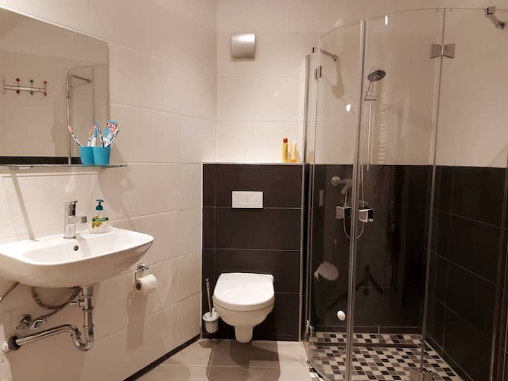 Ruhige Zentrale Wohnung Im Szenebezirk Connewitz - Leipzig