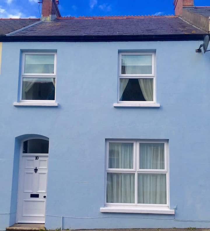 Beautiful Warm Charming Holiday Home - Tenby