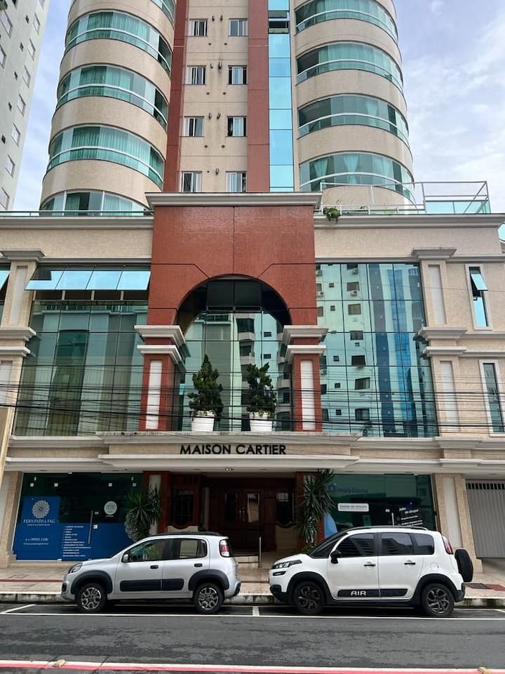 Luxuoso Apartamento Com 3 Suítes No 12° Andar - Balneário Camboriú