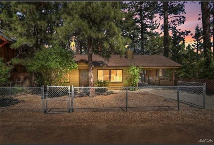 Cozy, Rustic Mountain Cabin, Believe In Magic! - Sugarloaf, CA